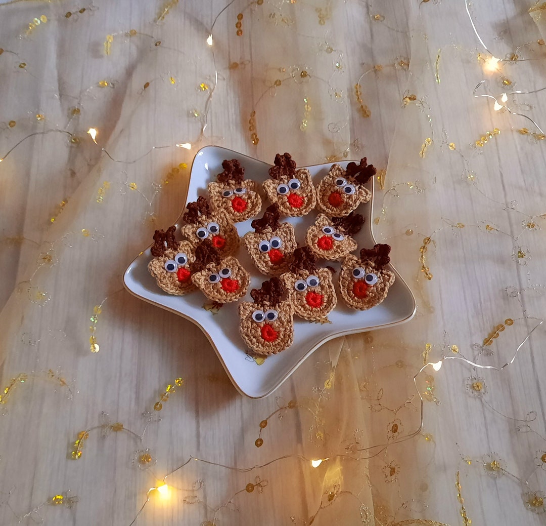 Christmas Crocheted Reindeer Pin/ Pin With Wooden Clip/ - Etsy