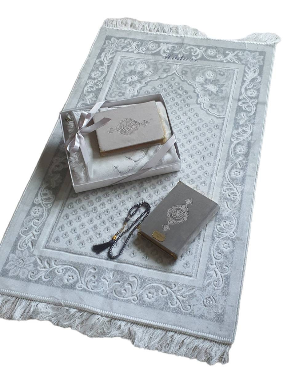 Custom Velvet Prayer Mat Set: Quran, Pearl Tasbih, Personalized Islamic ...