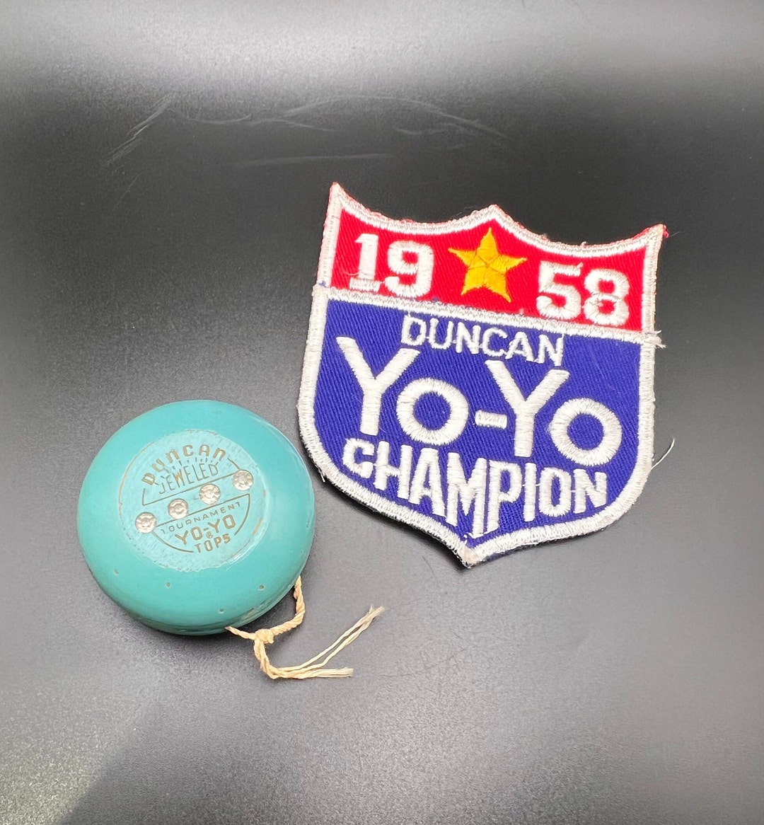 Vintage Jeweled Duncan Tournament Yoyo With 1958 Duncan Champion Patch ...