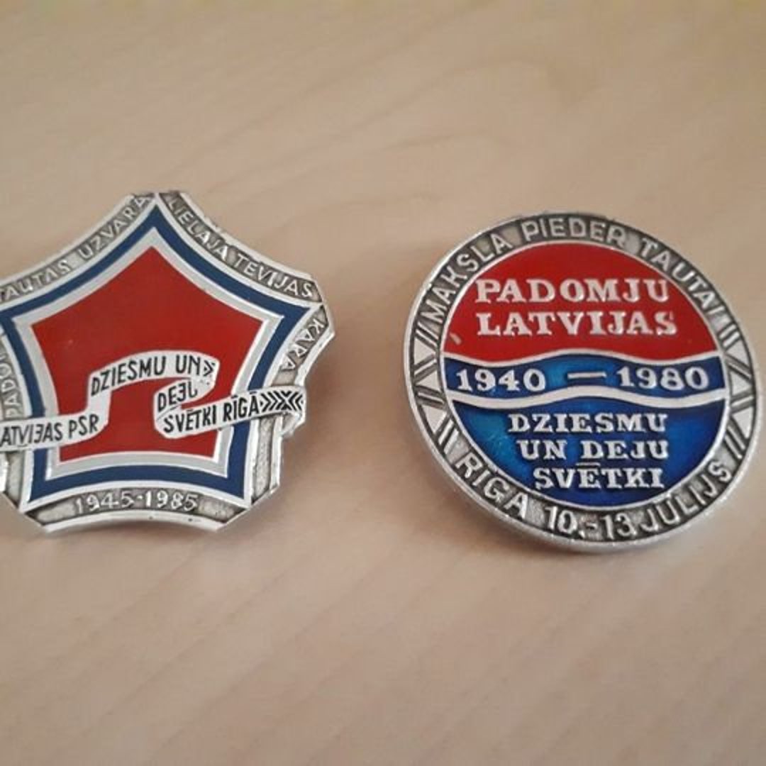Vintage Latvian Song and Dance Festival Pin Badges - Etsy