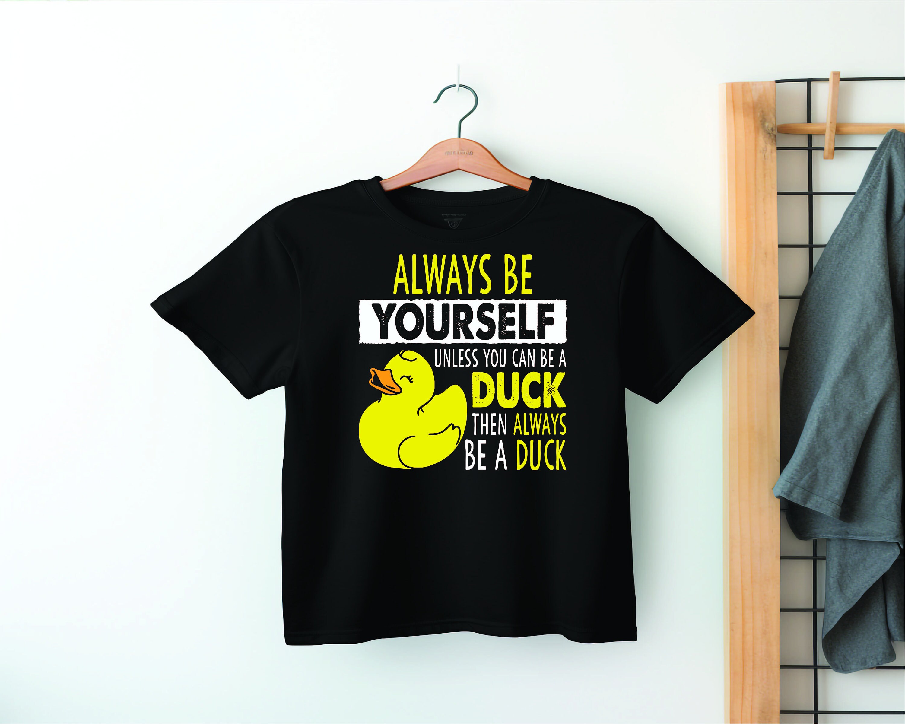 Be Yourself Duck SVG: Lustiges Enten-Zitat-Design (Digitale Dateien ...