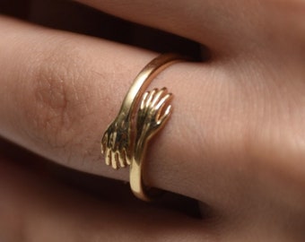 14K Gold Hug Ring, Unique Love Hugging Hands Ring, Hug Gold Ring ...