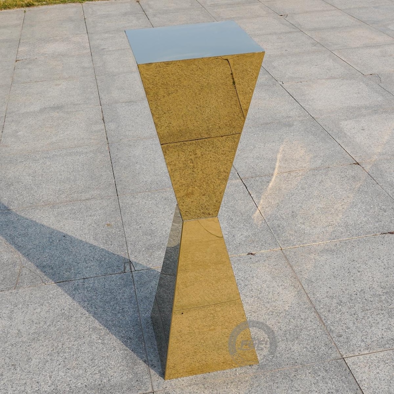 Gold Column Centerpiece - Etsy