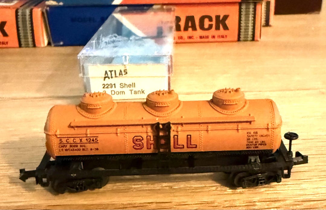 Vintage Atlas N Scale Shell 3-dome Tanker Car - Model 1245 - Etsy