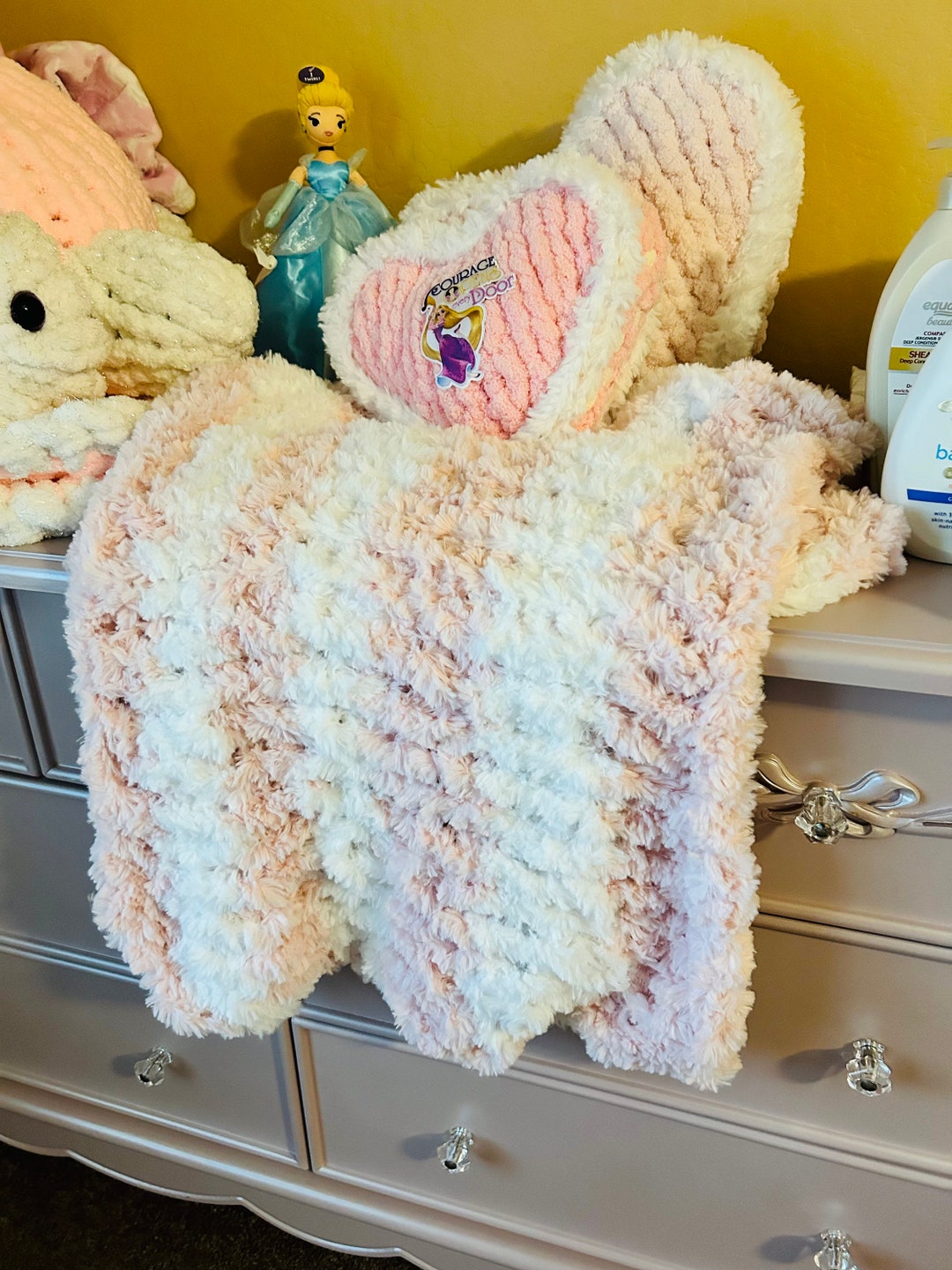 Hand Knit One of the Softest Chunky Knitted Blankets | Youtube Videos ...