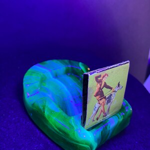 Art Deco Slag Glass Uranium Anti/smoking Skull Ashtray Match Holder ...