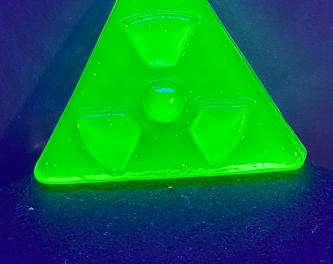 Uranium Vaseline Glass Radiation Triangle - Etsy