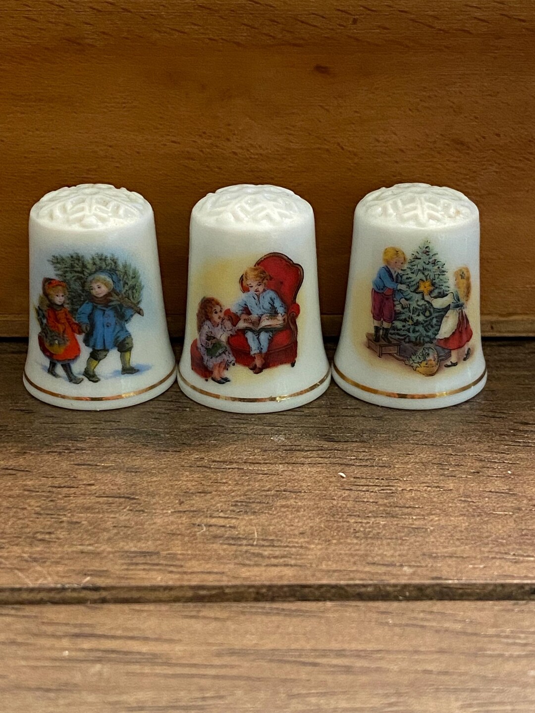 Vintage Set of 3 Avon Christmas Collection Porcelain Thimbles 1981,82 ...