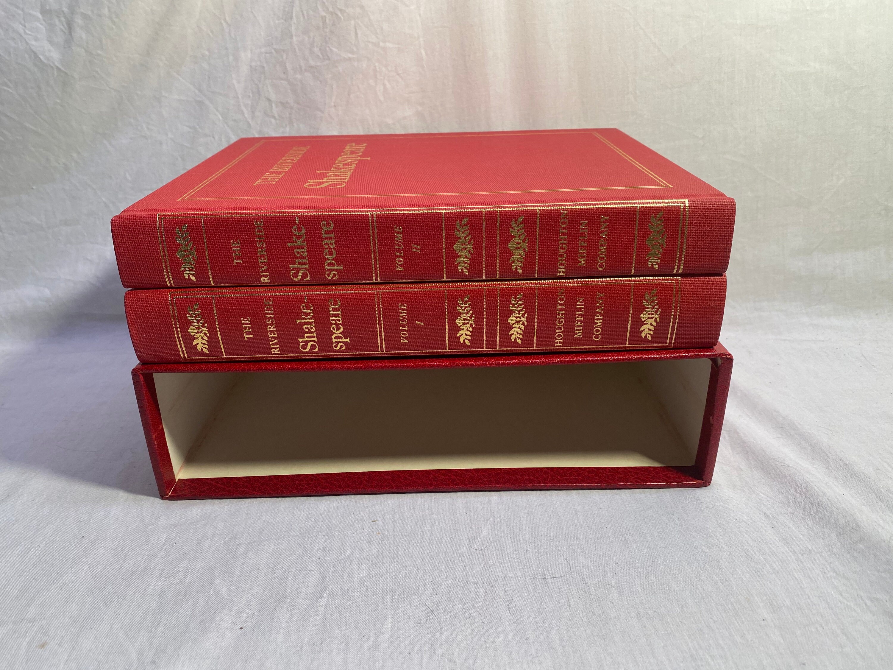 Red Hardcover Reproduction the Riverside by William Shakespeare 1974 - Etsy