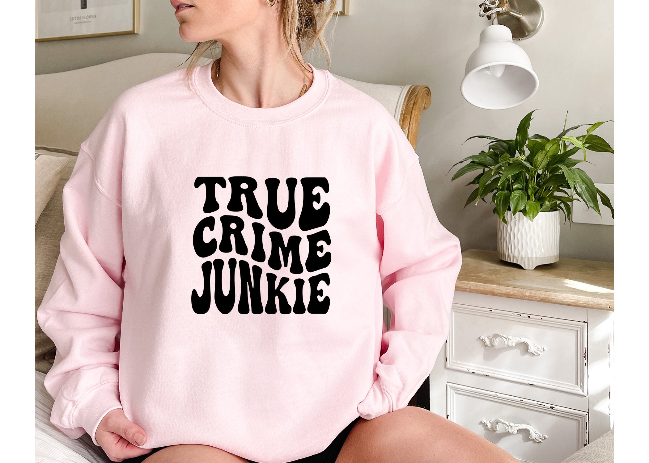 True Crime Junkie Shirt True Crime Lover T-shirt True Crime - Etsy