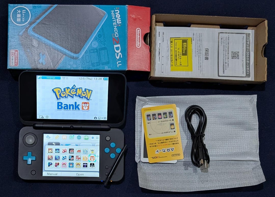 Custom Nintendo new 2DS XL Console With 128 GB Microsd, USB Charger ...