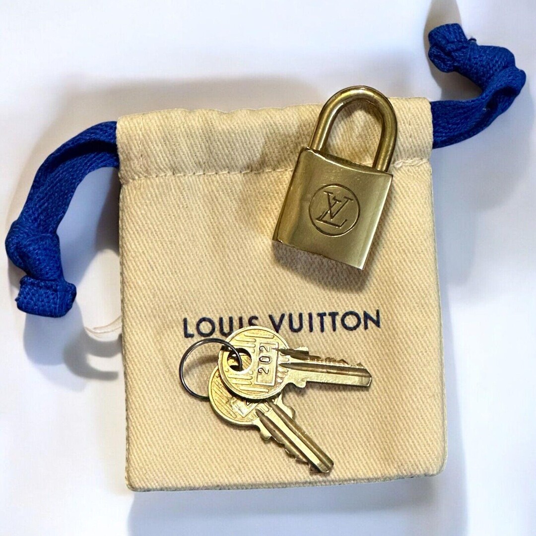 Louis Vuitton LV 200 Series Lock and Key #202 W/ Dust Bag & 2 Keys ...
