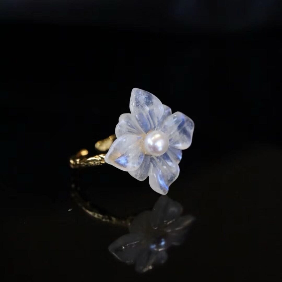 Genuine Moonstone With Pearl Ring/unique Moonstone Rings/tiny Petal ...