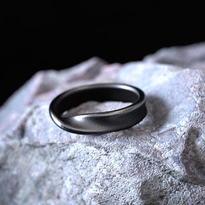 Delicate 925 Sterling Silver Mobius Ring Handcrafted, Unisex ...