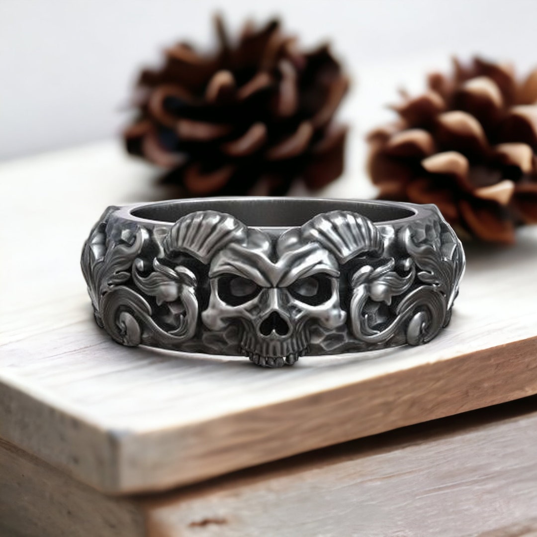 Classic Baroque Carved Hammered Skull Horn 925 Sterling Silver Ring ...