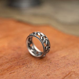 Silver Leaf Engraved Ring, Nature Inspired Wedding Band, Forest Leaves ...