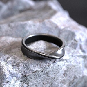 Delicate 925 Sterling Silver Mobius Ring Handcrafted, Unisex ...