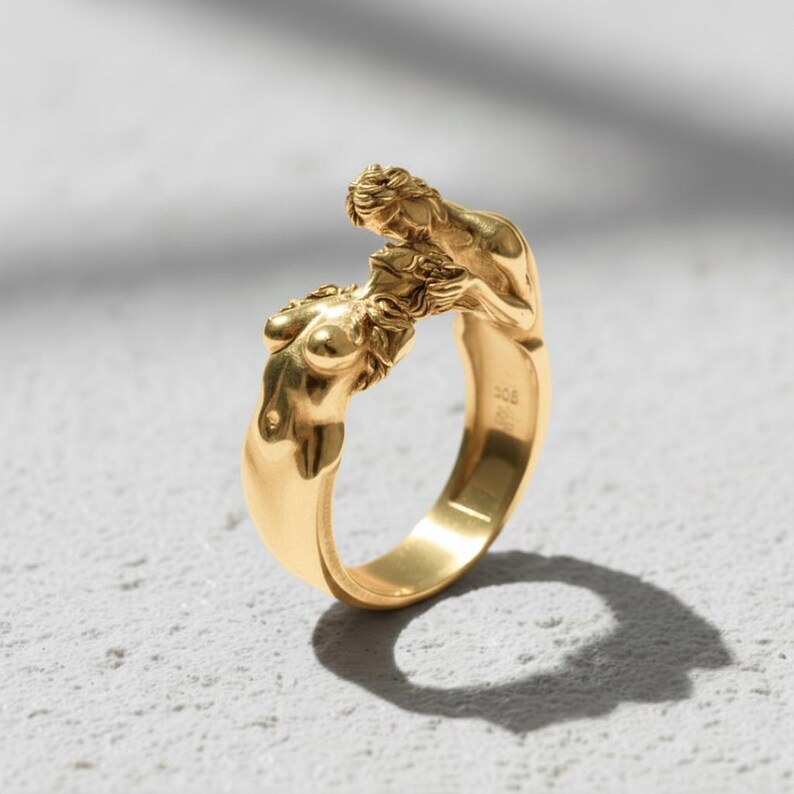 Two Lovers Kissing Ring - 925 Sterling Silver Romantic Design ...