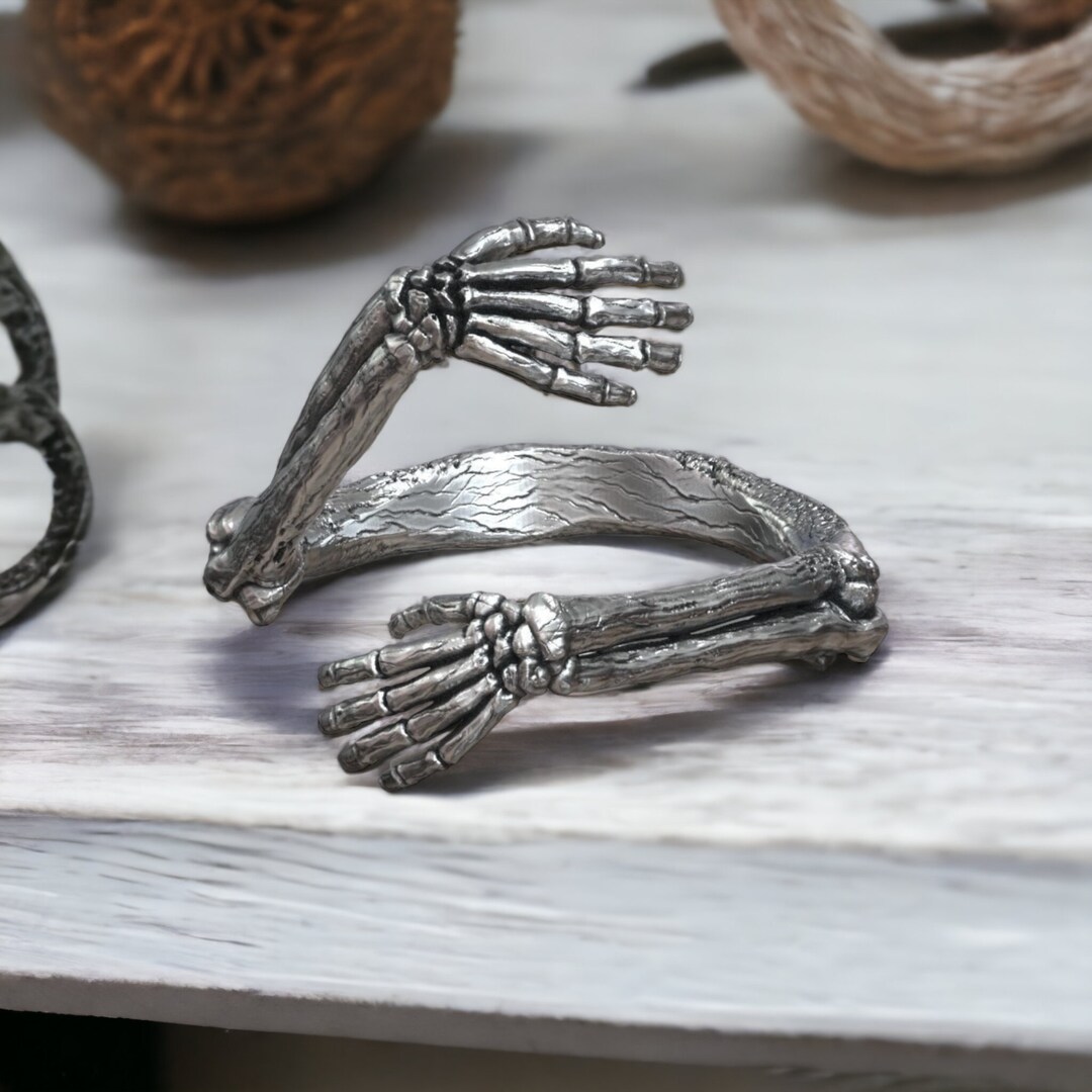 925 Sterling Silver Skeleton Hugged Bone Hands Adjustable Unisex Ring ...