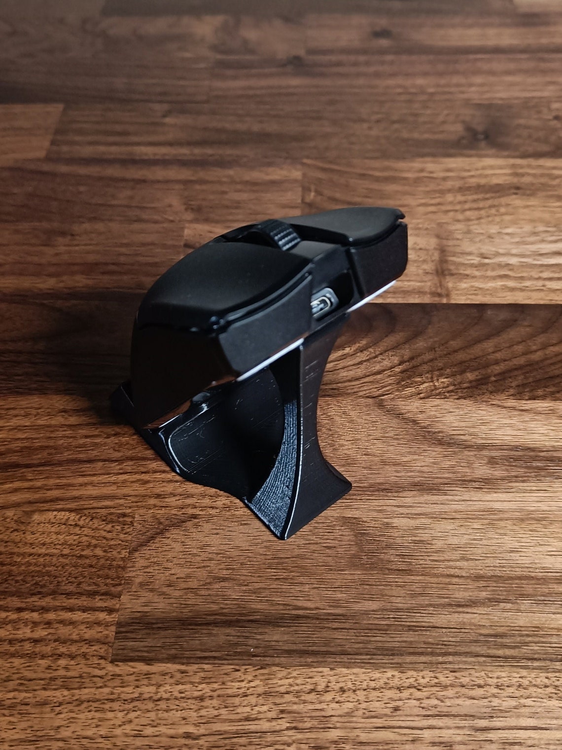 Single Mouse Display Stand for Custom Mouse With USB Storage 3D Printed ...