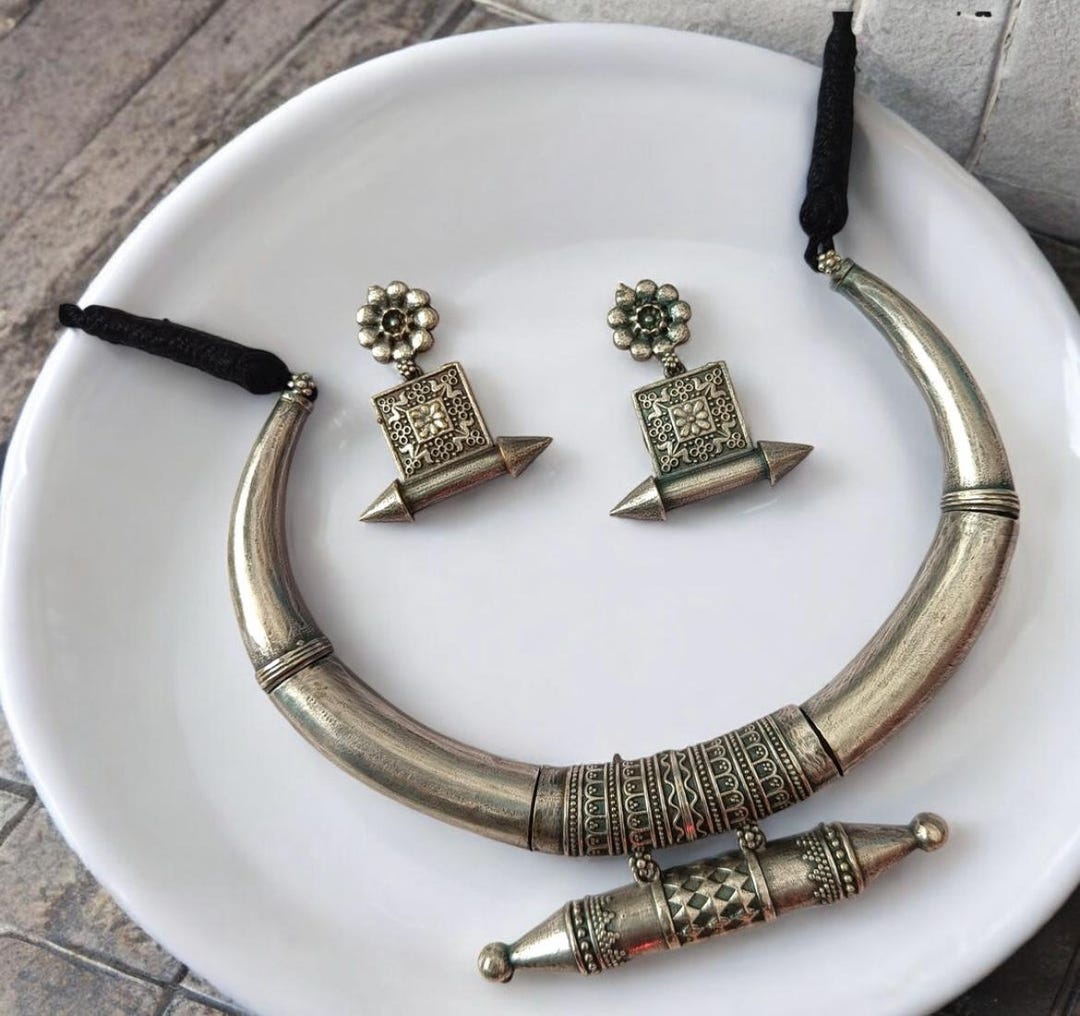 Vintage Tribal Replica Hasuli Set With Matching Earrings. Indian ...