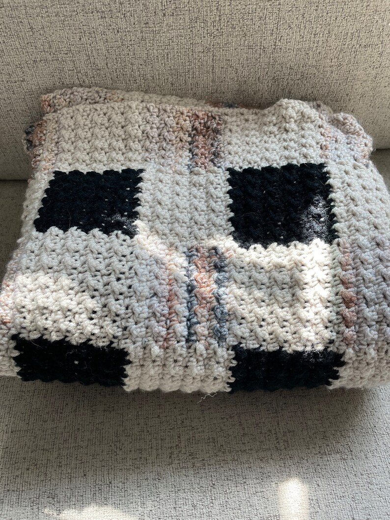 The Sabrina Blanket Checkered Crochet Blanket Linen, Black and Neutral ...