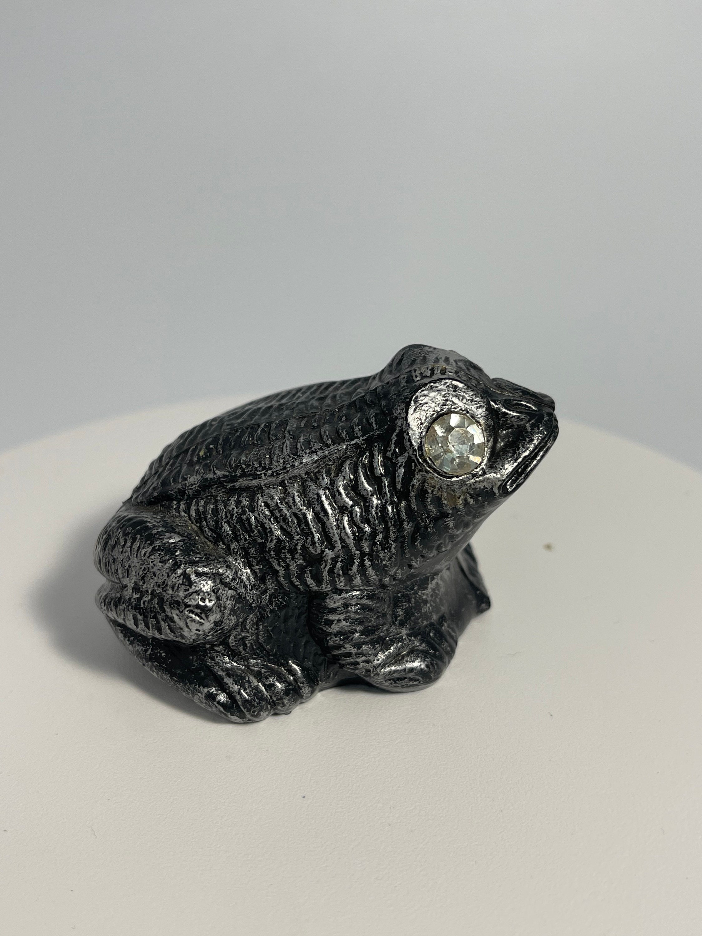 Vintage Plastic Metallic Silver Frog Figurine Gothic Frog Sparkly Eyes ...