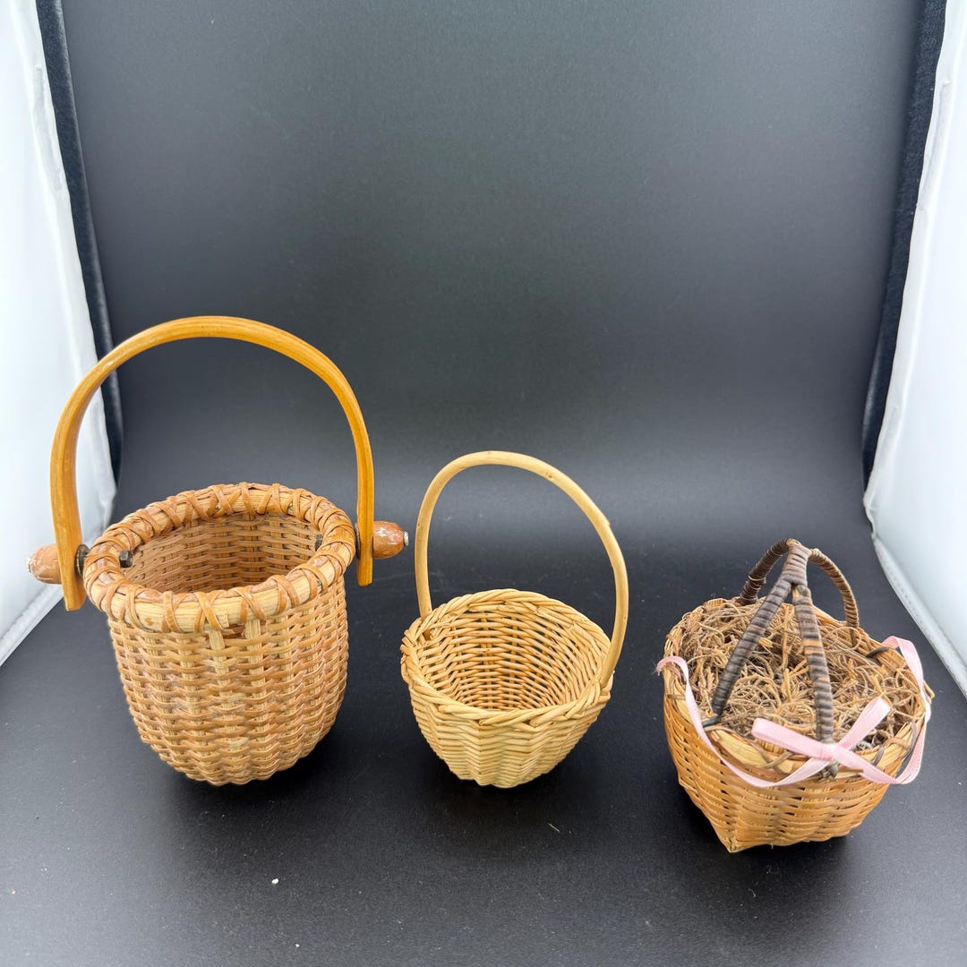 Vintage Small Miniature Woven Bakets Set of 3 - Etsy