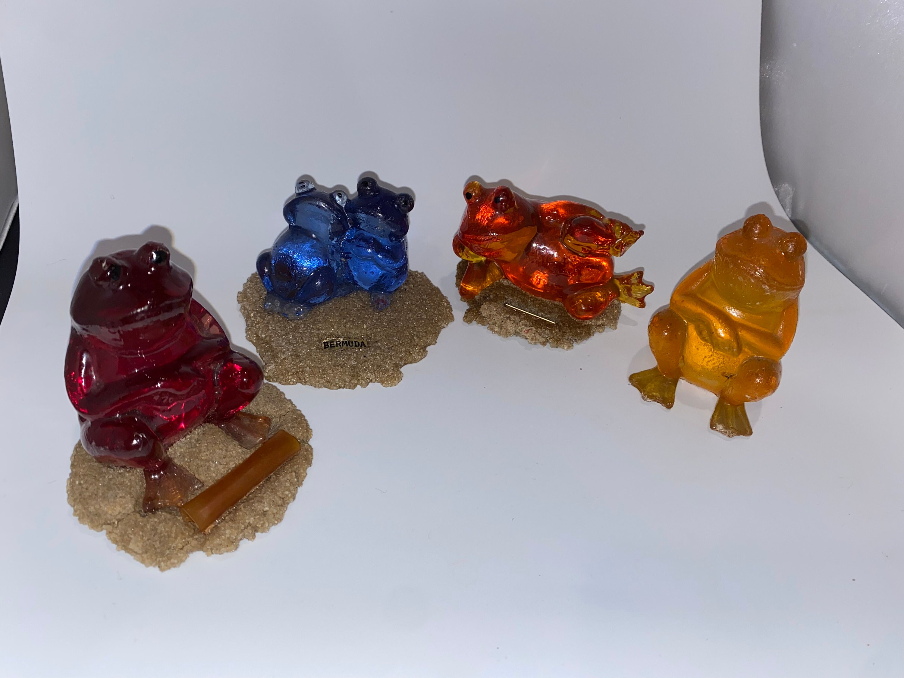 Vintage Resin Frog Figurines Set of Four Blue Orange Red Yellow Frog ...