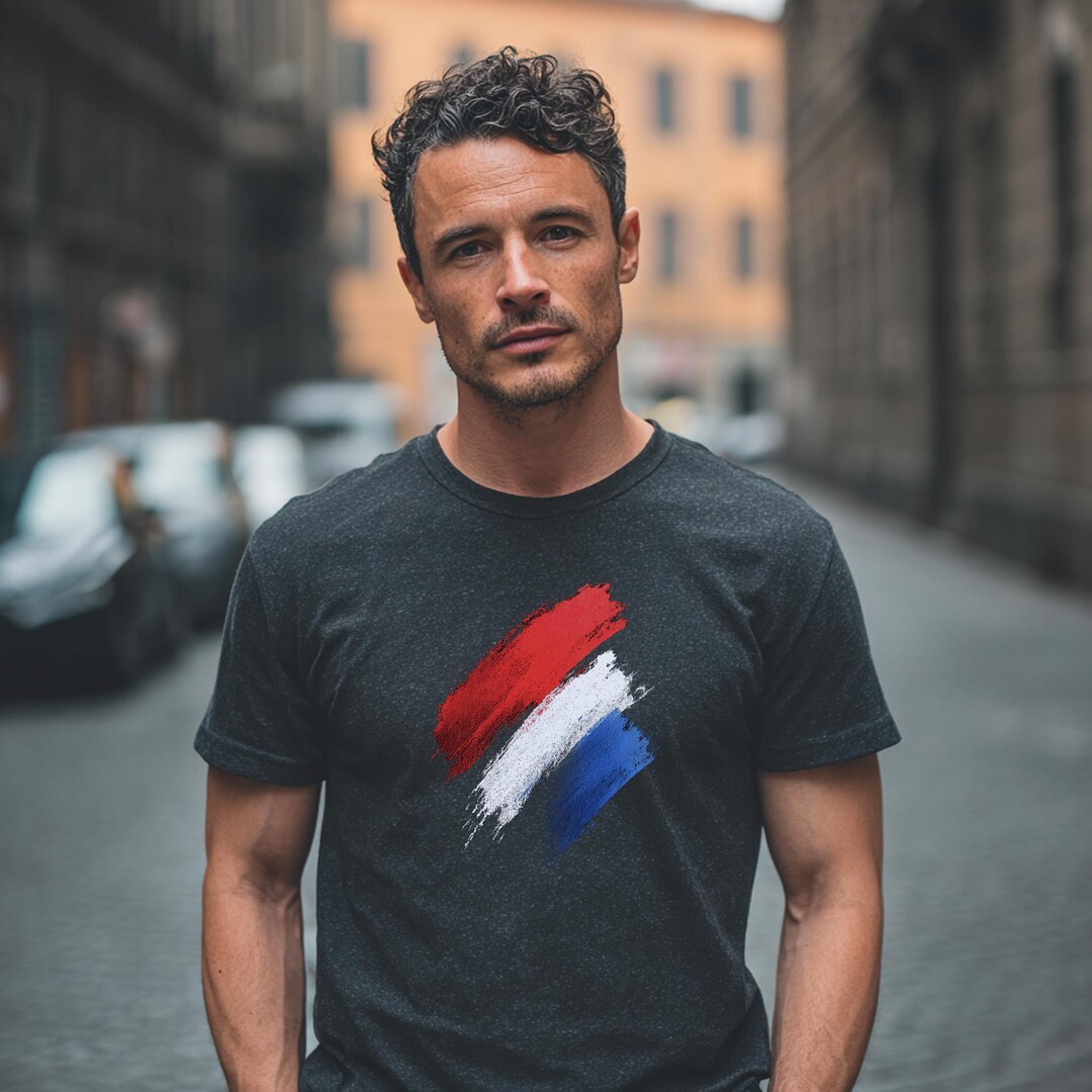 Red White & Blue UK Colours T-shirt: Britcore Graphic Tee - Etsy