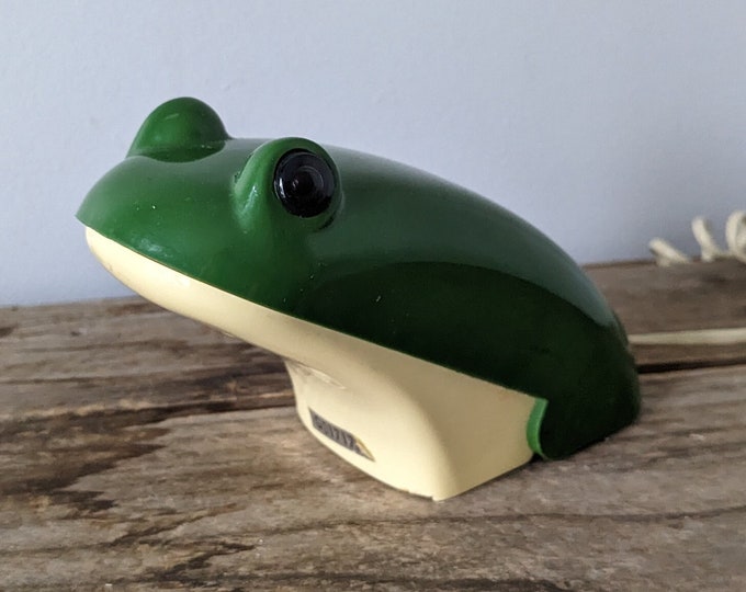 RARE** 80s Crusader Frog Flip-phone, Eyes Lights up When You Answer ...