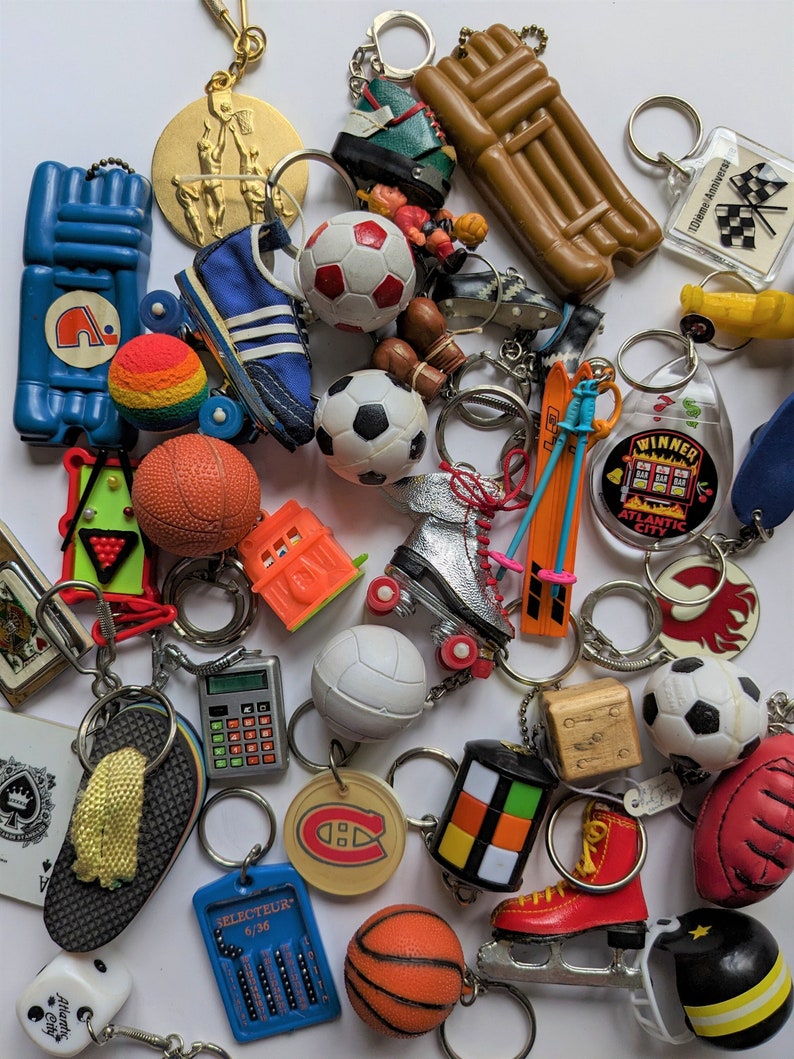 SPORTS & GAMES Keychain Galore, Vintage 70's to 90's Ski, Skate ...