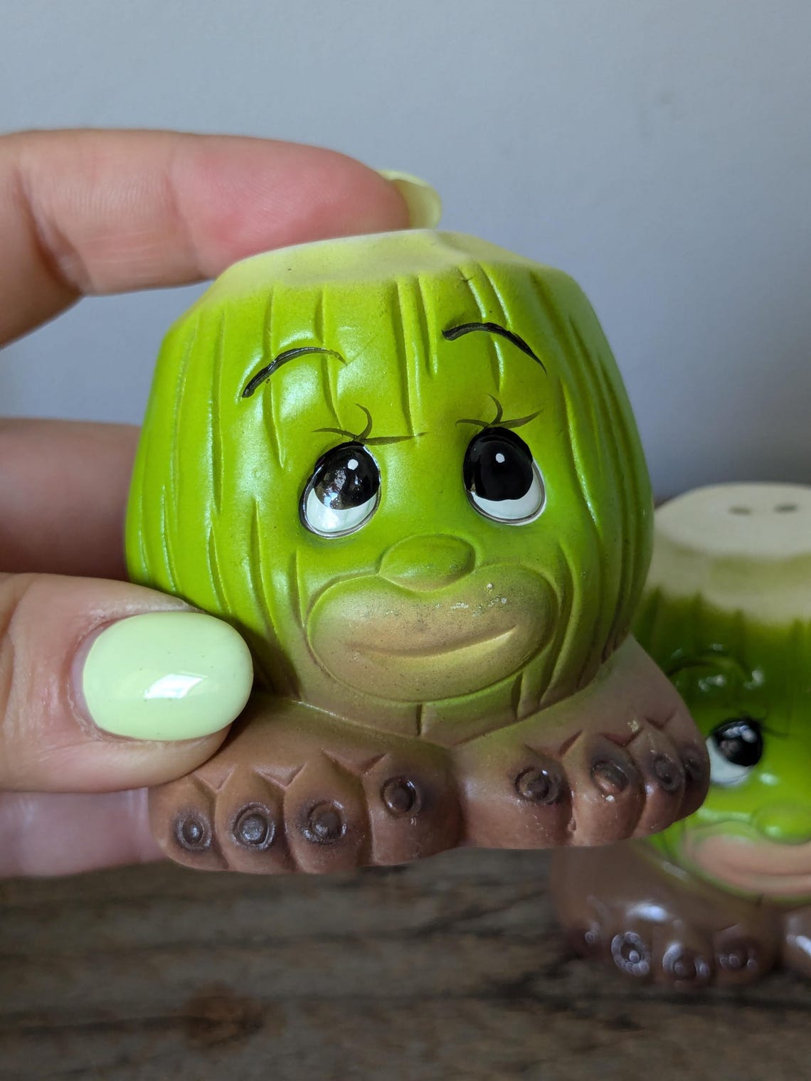 Cute Chalkware Anthropomorphic Vegetable/stump With Feet Salt and ...