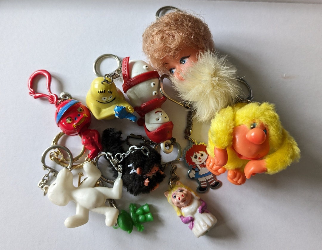 CHARACTERS #1 Keychain Galore, Vintage 60's to 90's Disney, Muppet ...
