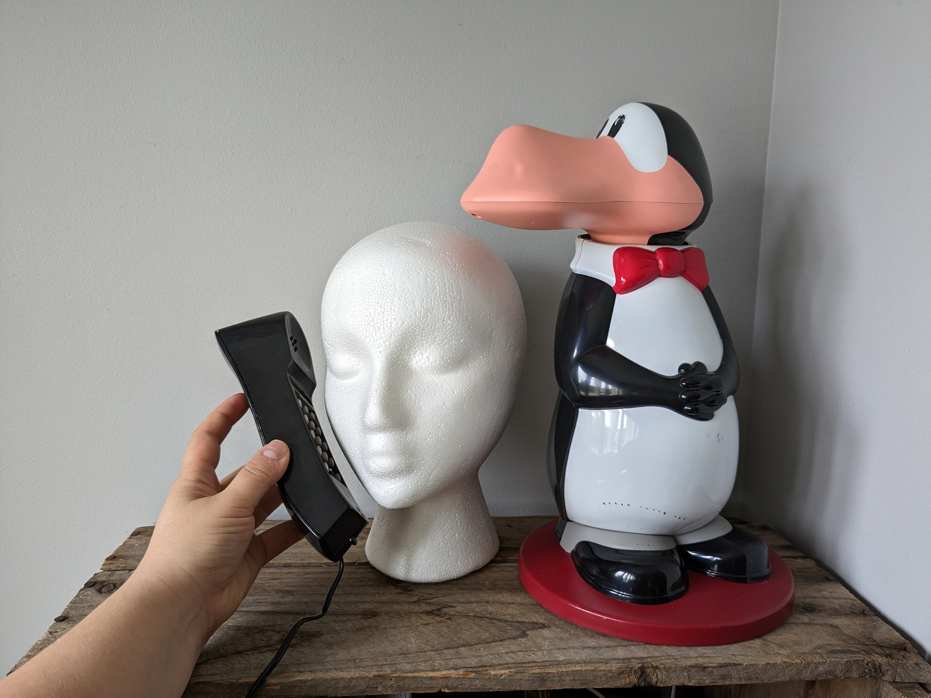 1987 Penguin OPUS TYCO Phone, Penguin Turns His Head When You Answer ...