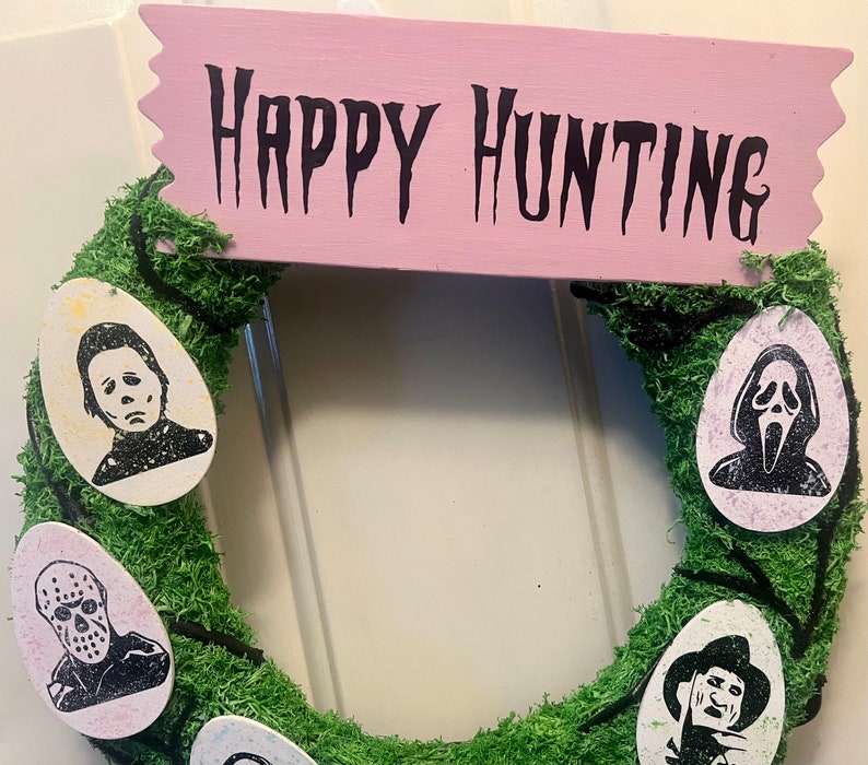 Serial Killers Horror Easter Spring Wreath - Etsy