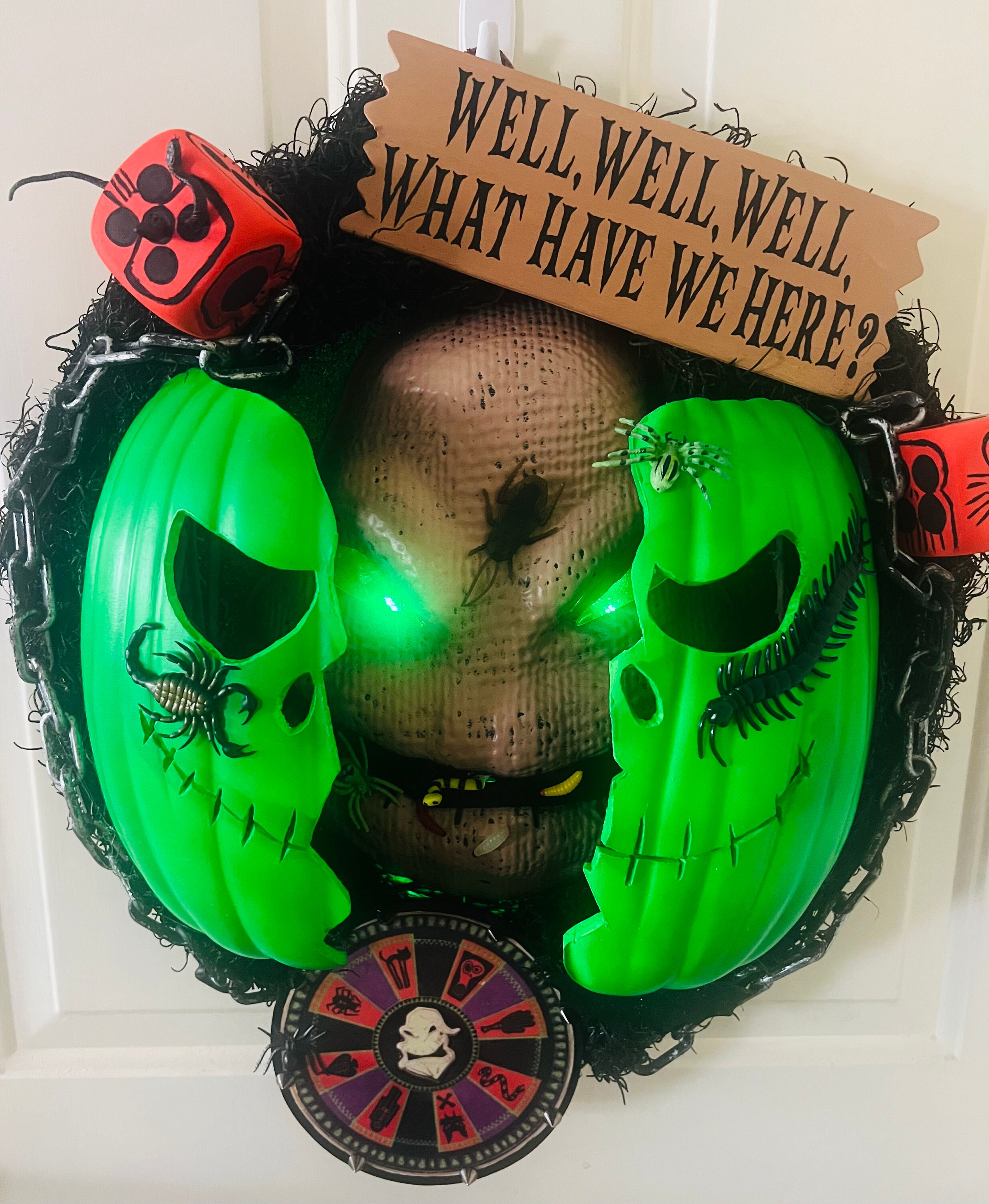 Oogie Boogie Lair Halloween Wreath - Etsy