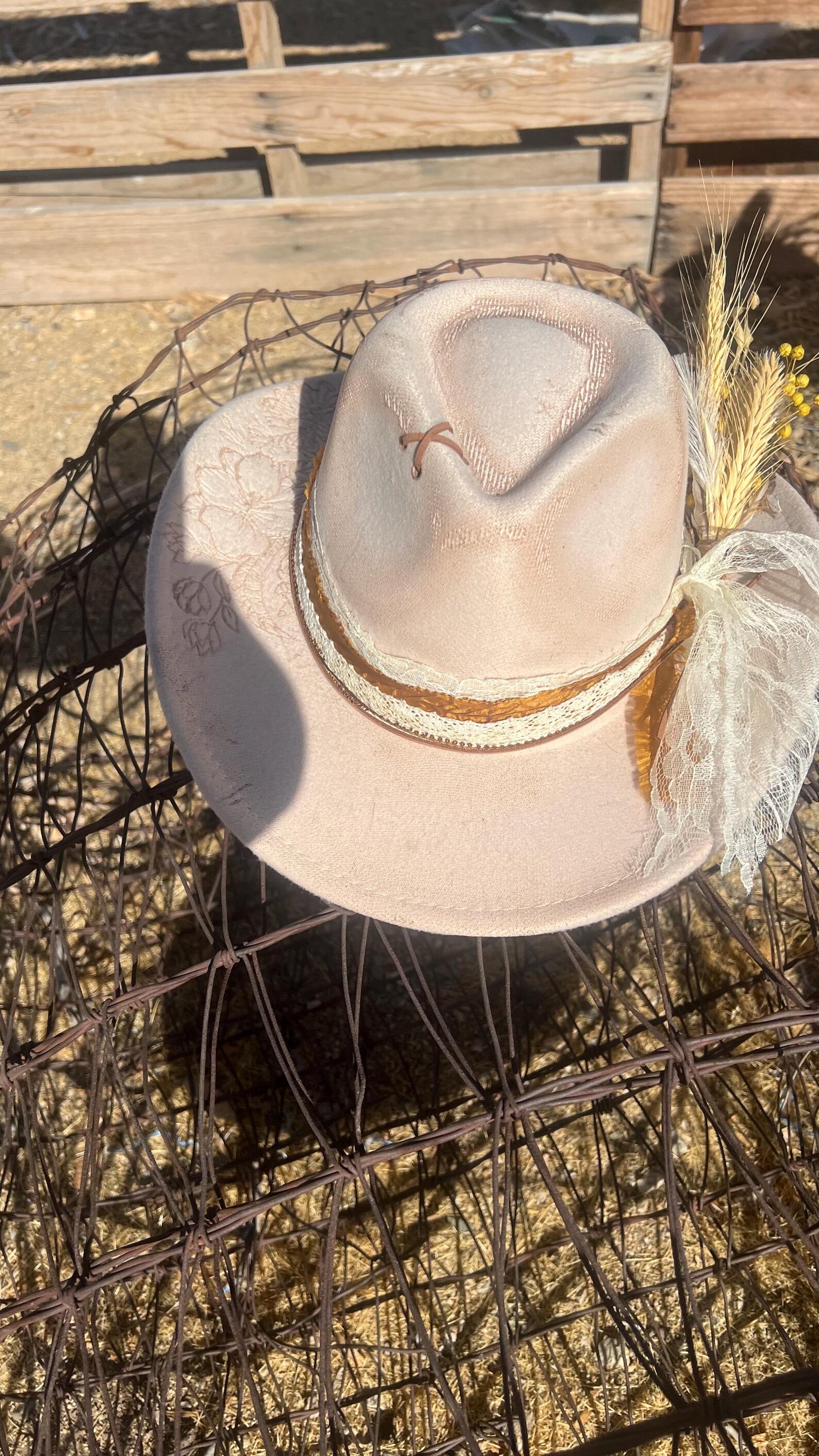 Beautiful Original Floral Freehand Custom Felt Burned Wide Rim Fedora ...