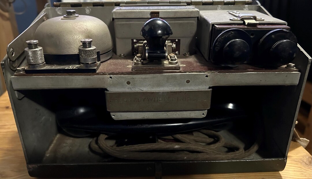 1942 Original WW2 Canadian Army Field Telephone Set D. MK.V. - Etsy