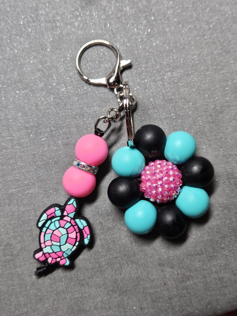 Beaded Sea Turtle Flower Keychain - Etsy