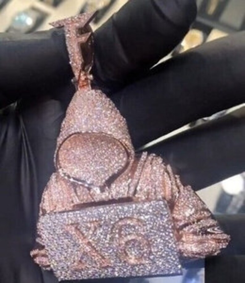 5.00 Ct Moissanite Man Faced Pendant Hand Holding Pendant Iced Out ...