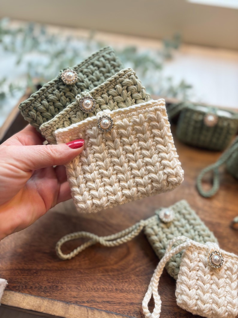 Airpods Cover and Mini Pouch - PDF Crochet Pattern for Download - Etsy