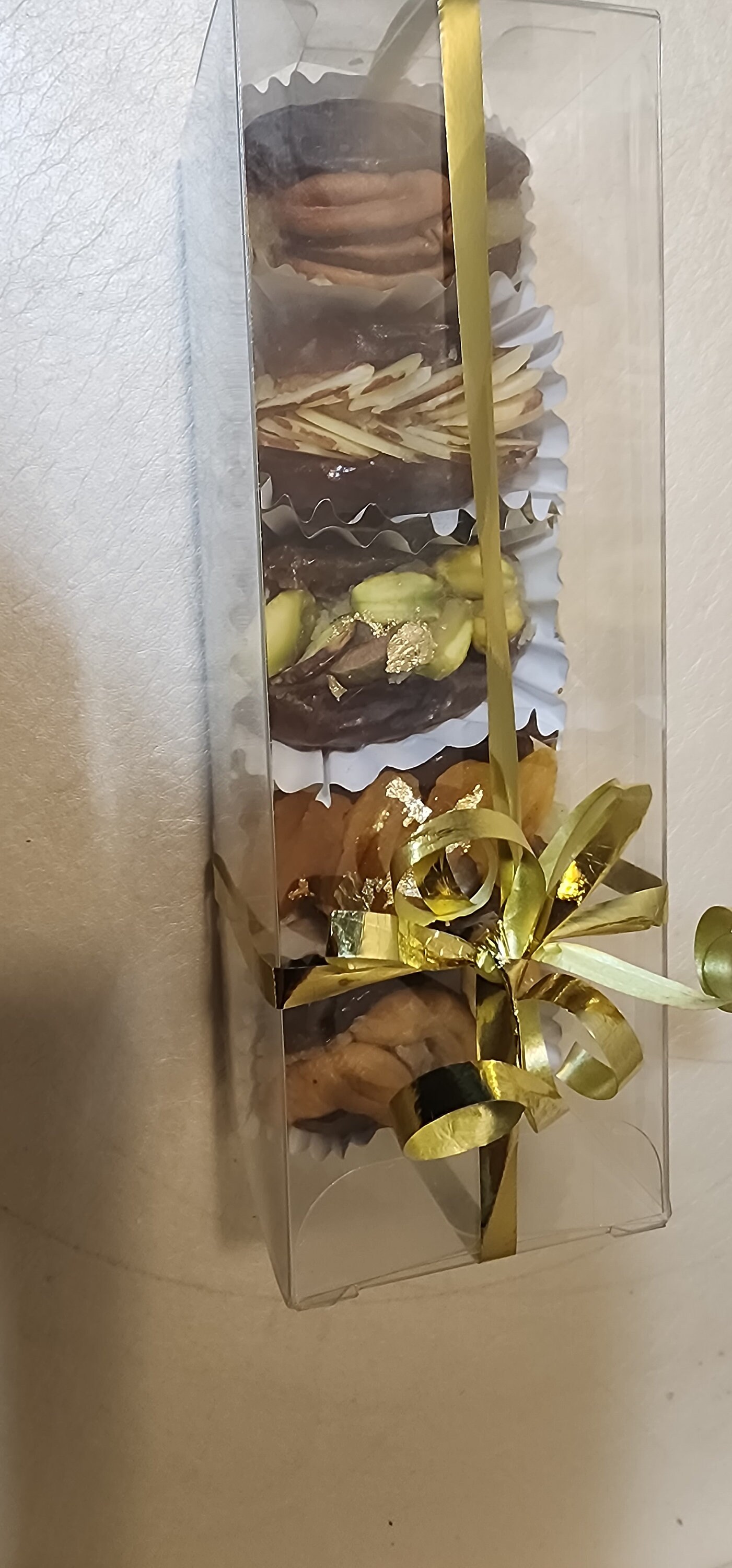 Medjool Stuffed Gourmet Dates, Pistachio Dates, Almond Dates, Luxury ...