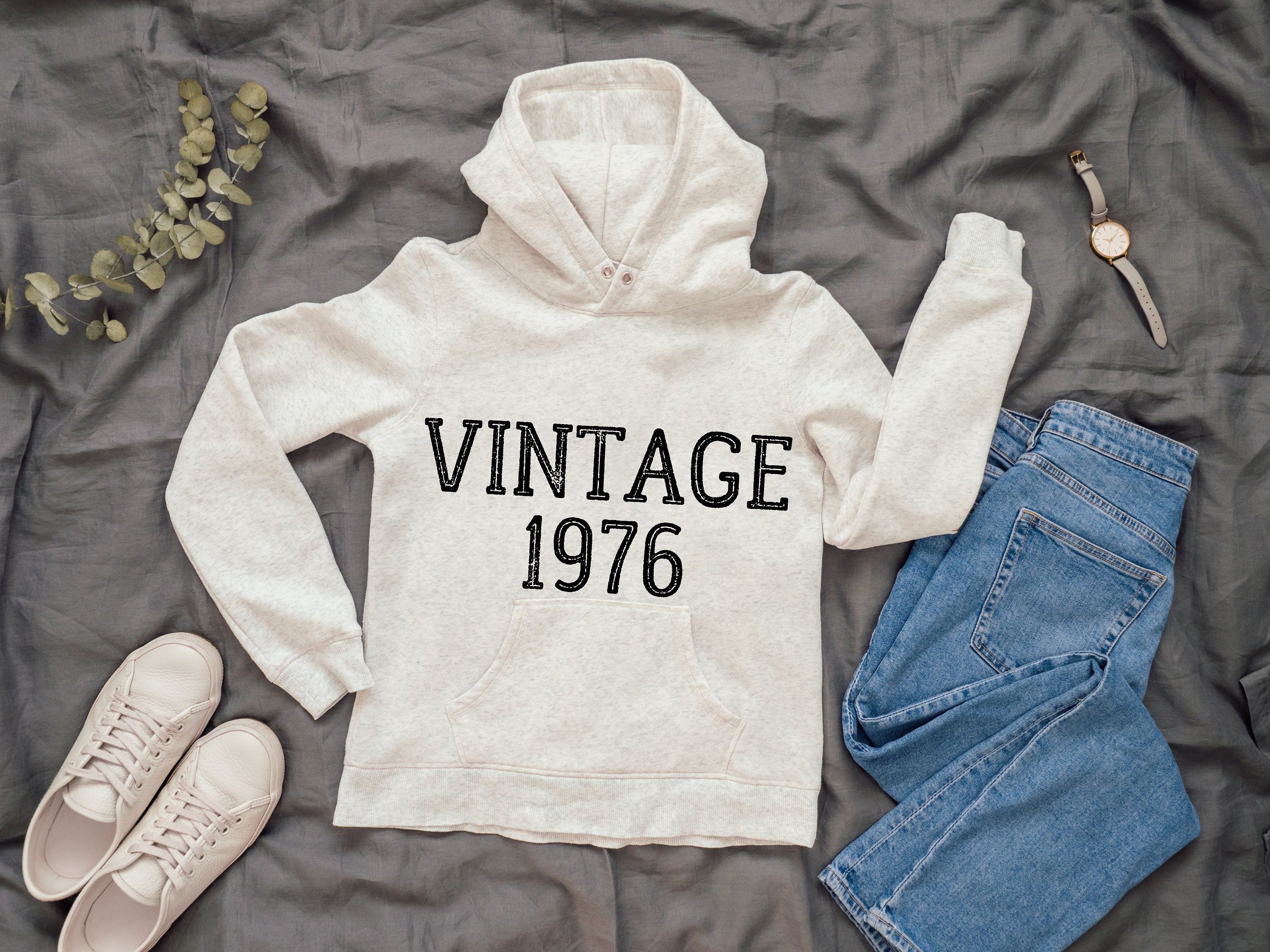 Vintage 1976 Svg, 1976 Classic Svg, Retro Design Svg, Gift for Her ...