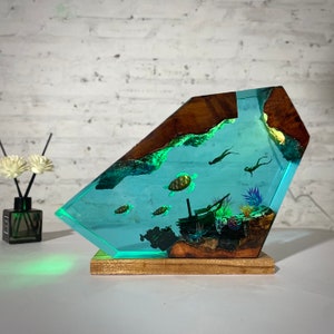 Sea Turtle and Divers Epoxy Resin Lamp,resin Wood Lamp, Epoxy Resin ...
