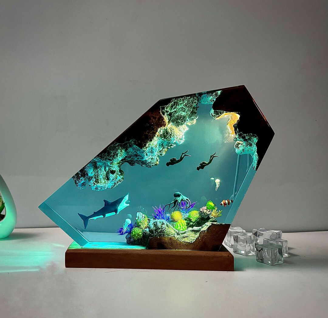 Epoxy Resin Ocean Lamp,shark and Diver Resin Wood Lamp,epoxy and Wooden ...