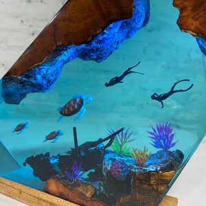 Sea Turtle and Divers Epoxy Resin Lamp,resin Wood Lamp, Epoxy Resin ...
