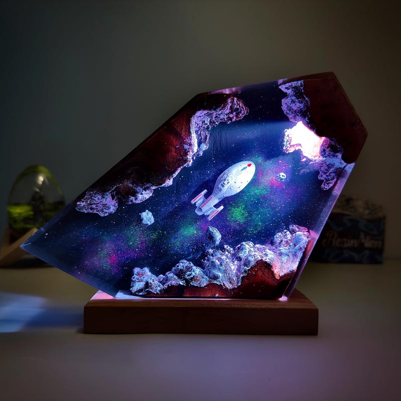 Epoxy Lamp Voyager - Etsy
