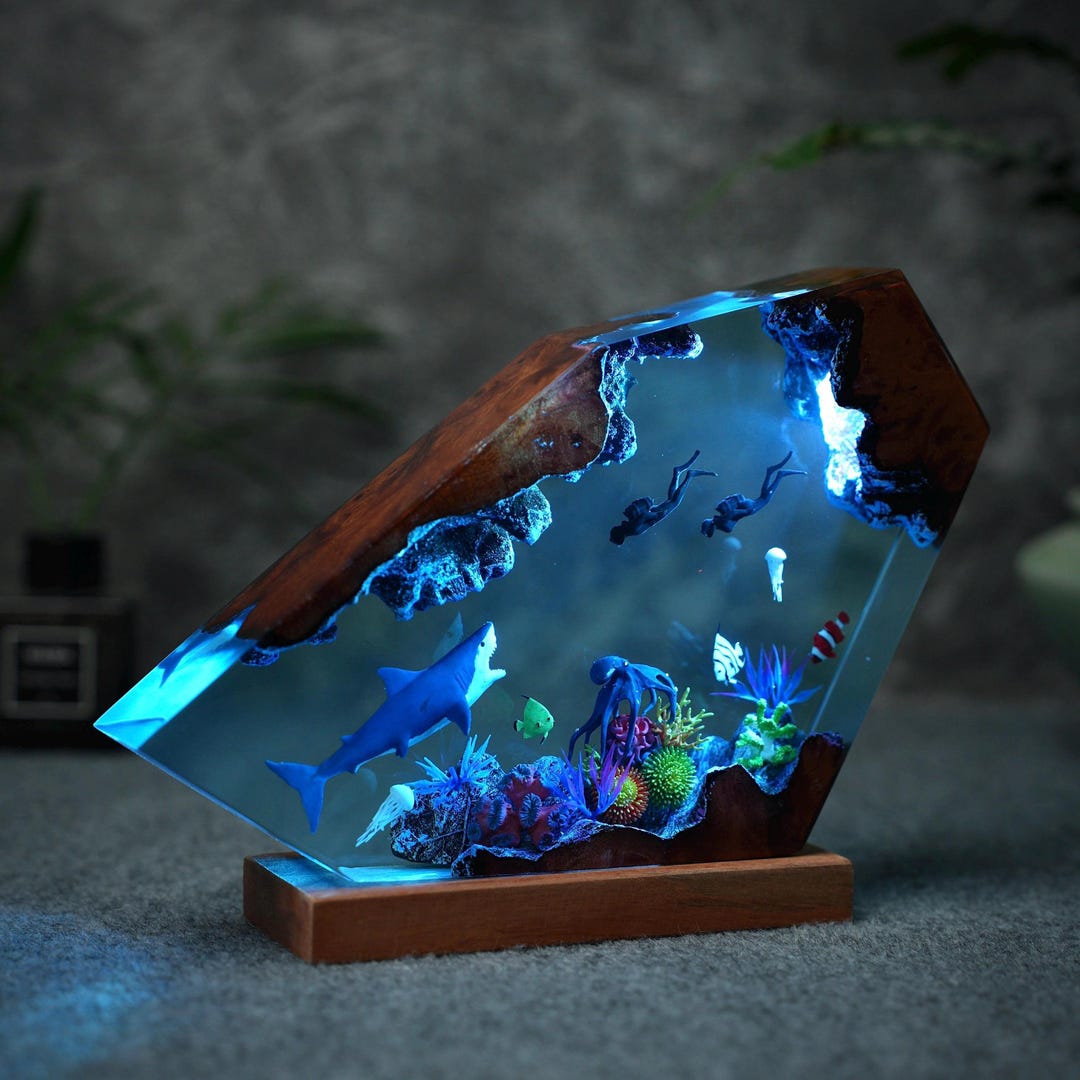 Epoxy Resin Ocean Lamp,shark and Diver Resin Wood Lamp,epoxy and Wooden ...