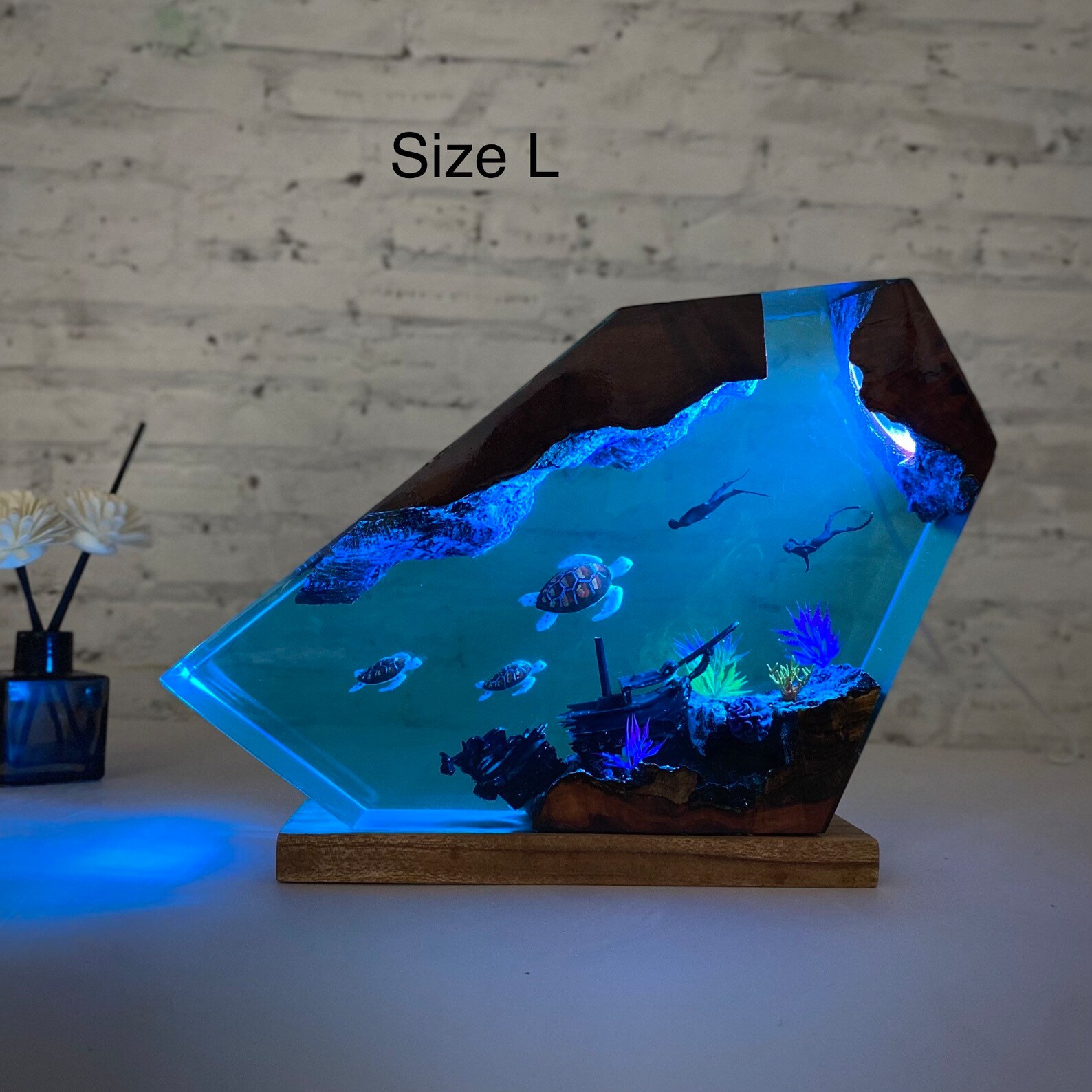 Sea Turtle and Divers Epoxy Resin Lamp,resin Wood Lamp, Epoxy Resin ...